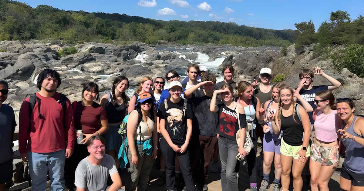 CAS Rock Stars: Environmental Science Students Hike Billy Goat Trail ...